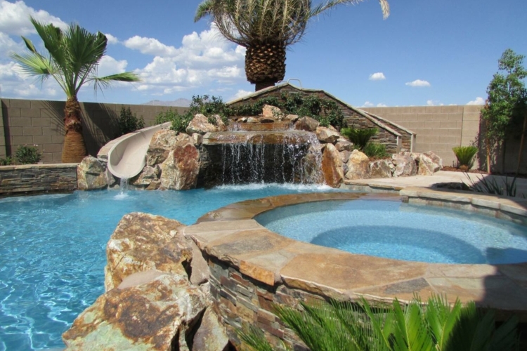 31 tolle Ideen für einen Pool mit Rutsche