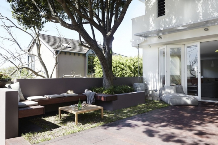 Sitzplätze im Garten modern und bequem gestalten