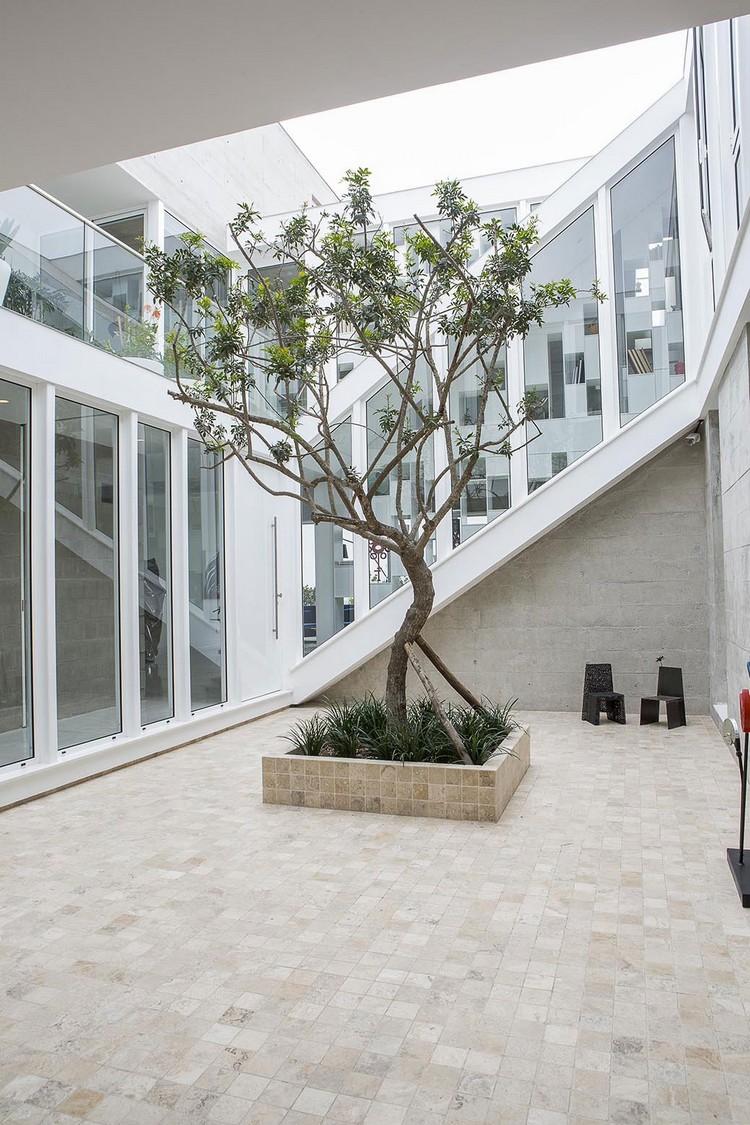 Atriumhaus in Peru - moderne Architektur im mediterranen Wohnstil