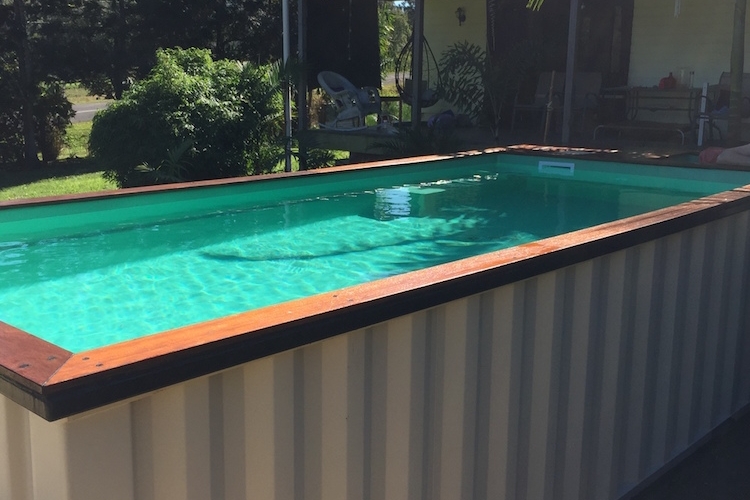 Schwimmbecken im Garten aus Seecontainer - Vor- und Nachteile