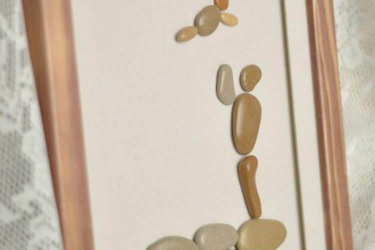 Steinbilder basteln: 20 Ideen für schöne Bilder aus Steinen als Wanddeko