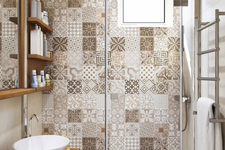 Patchwork Fliesen und Erdtöne für eine Apartment Einrichtung