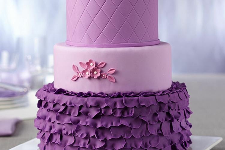 Torten dekorieren einfach - Ideen mit Fondant, Buttercreme und Co.