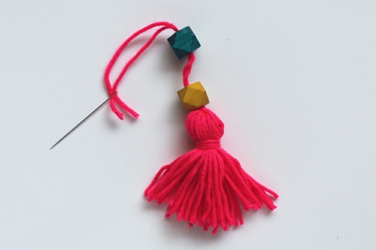 Quasten selber machen - Anleitungen und was Sie daraus basteln können