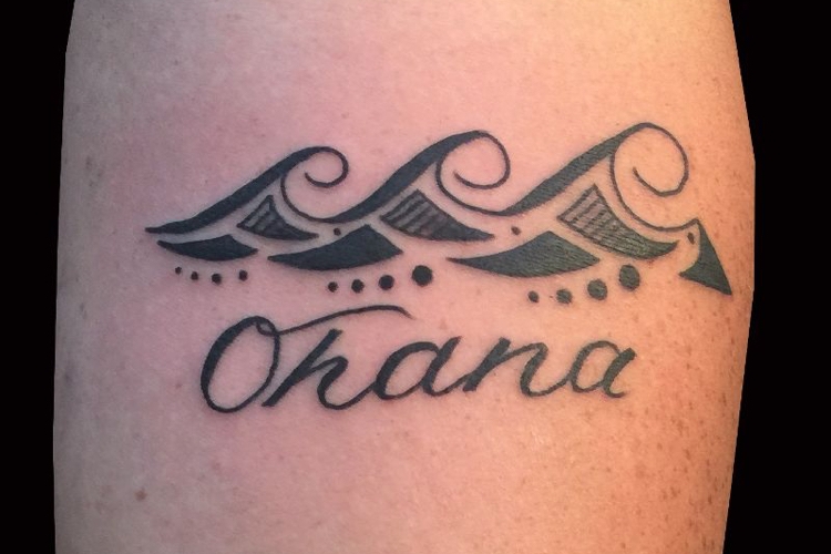 Ohana Tattoo als Symbol für Familie und Freundschaft: 40 Motiv-Ideen