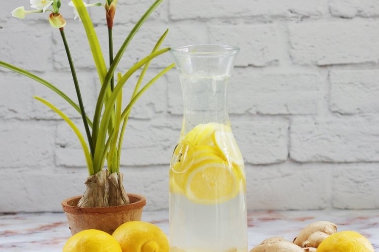 So können Sie Ingwerwasser zubereiten! Wirkung für Gesundheit und Haut