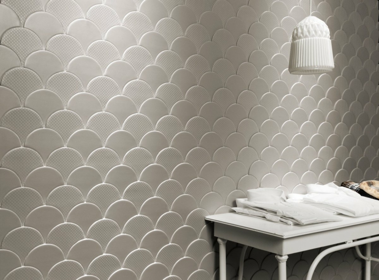 Fischschuppen Fliesen als einzigartigen Akzent für Wand & Boden nutzen
