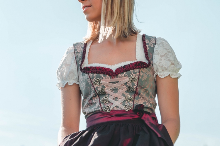 Trachten Trends 2019: Diese Farben und Schnitte sind besonders modisch