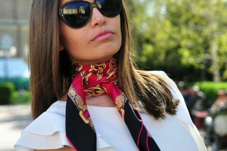 Halstuch binden: So wunderschön können Sie die Accessoires stylen!