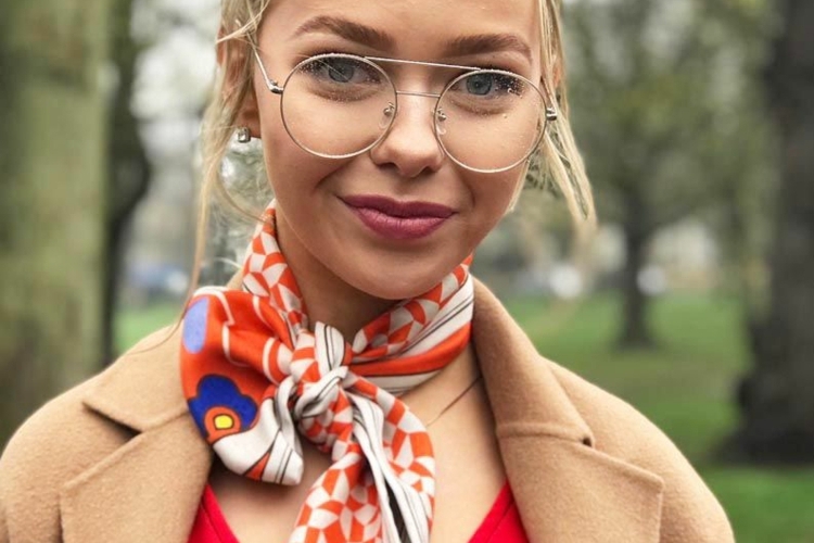 Halstuch binden: So wunderschön können Sie die Accessoires stylen!