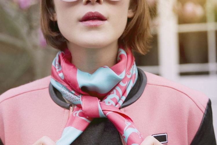 Halstuch binden: So wunderschön können Sie die Accessoires stylen!