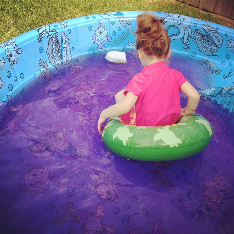 Wasserspiele für Kinder: Ideen für heiße Sommertage