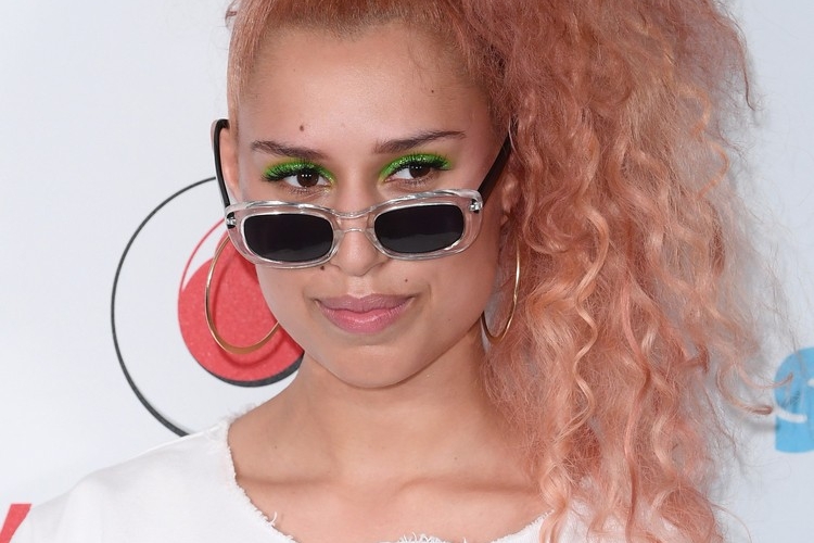 Frisuren mit Scrunchies und die schönsten Looks zum Nachstylen!