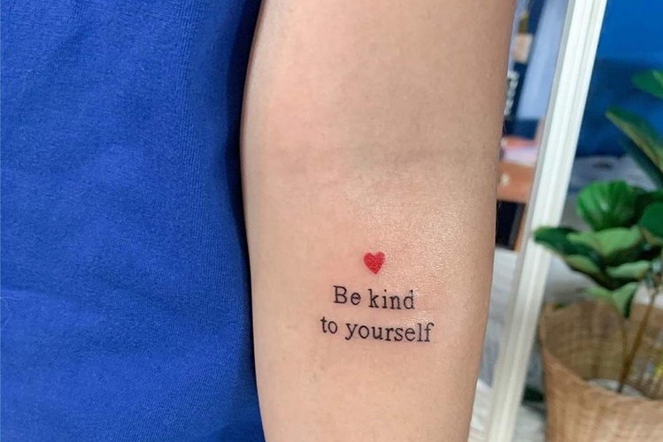 Selbstliebe Tattoo + Body Positive Tattoo Bedeutung und Ideen