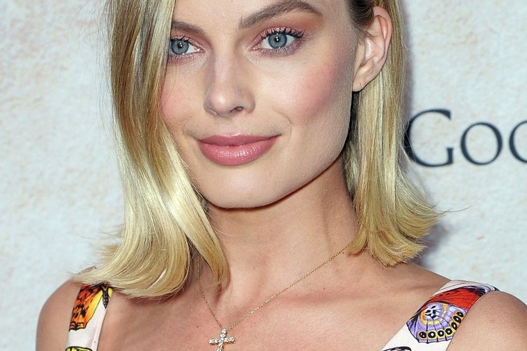 Flippy Lob Frisur: So schick sieht der Sommer-Haartrend aus!