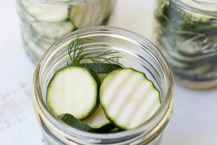 Zucchini einlegen und haltbar machen - Leckere Rezeptideen