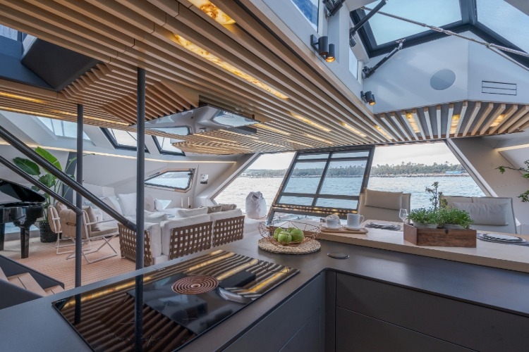 Trimaran Yacht Hansteiger X1: Design der neuen Generation